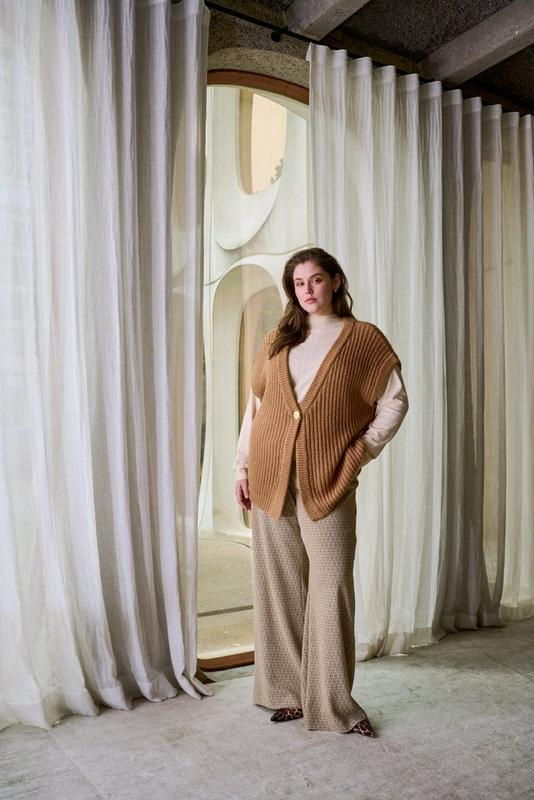 Broeken beige Mayerline – SKM